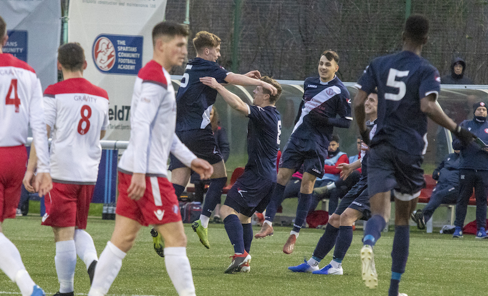 Strollers take New Years honours in closely fought derby win – Live ...